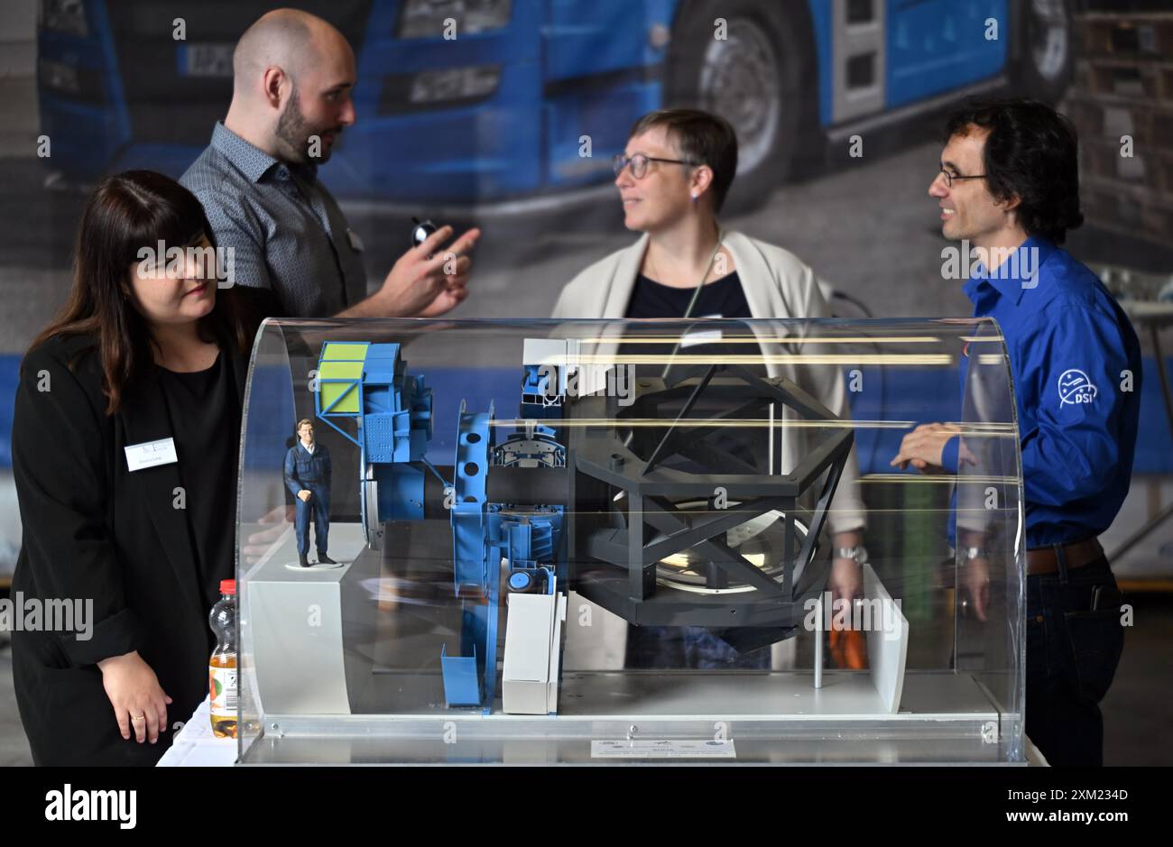 1 10 scale model hi-res stock photography and images - Alamy