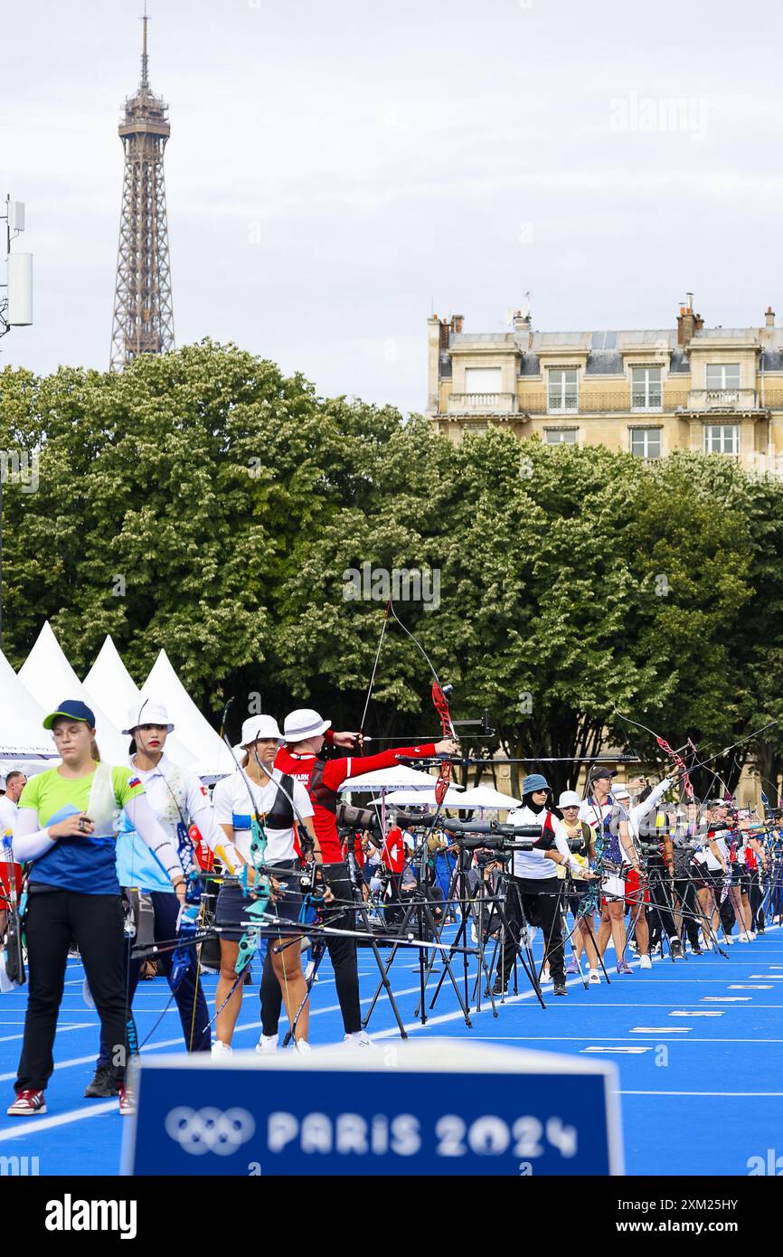 Shooting line illustration Women's Individual Ranking Round Archery ...