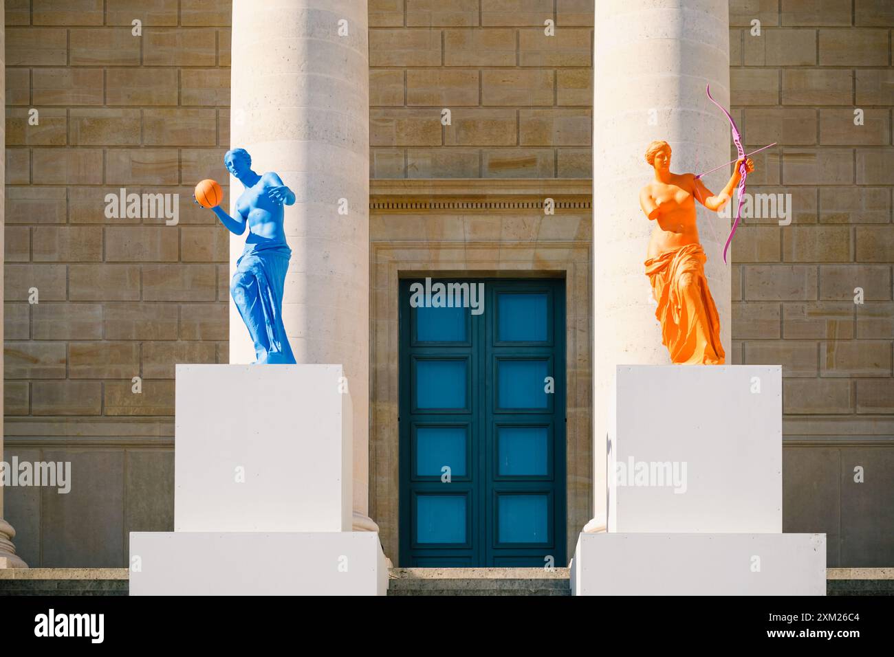 Paris 2024 olympic statues Stock Photo - Alamy