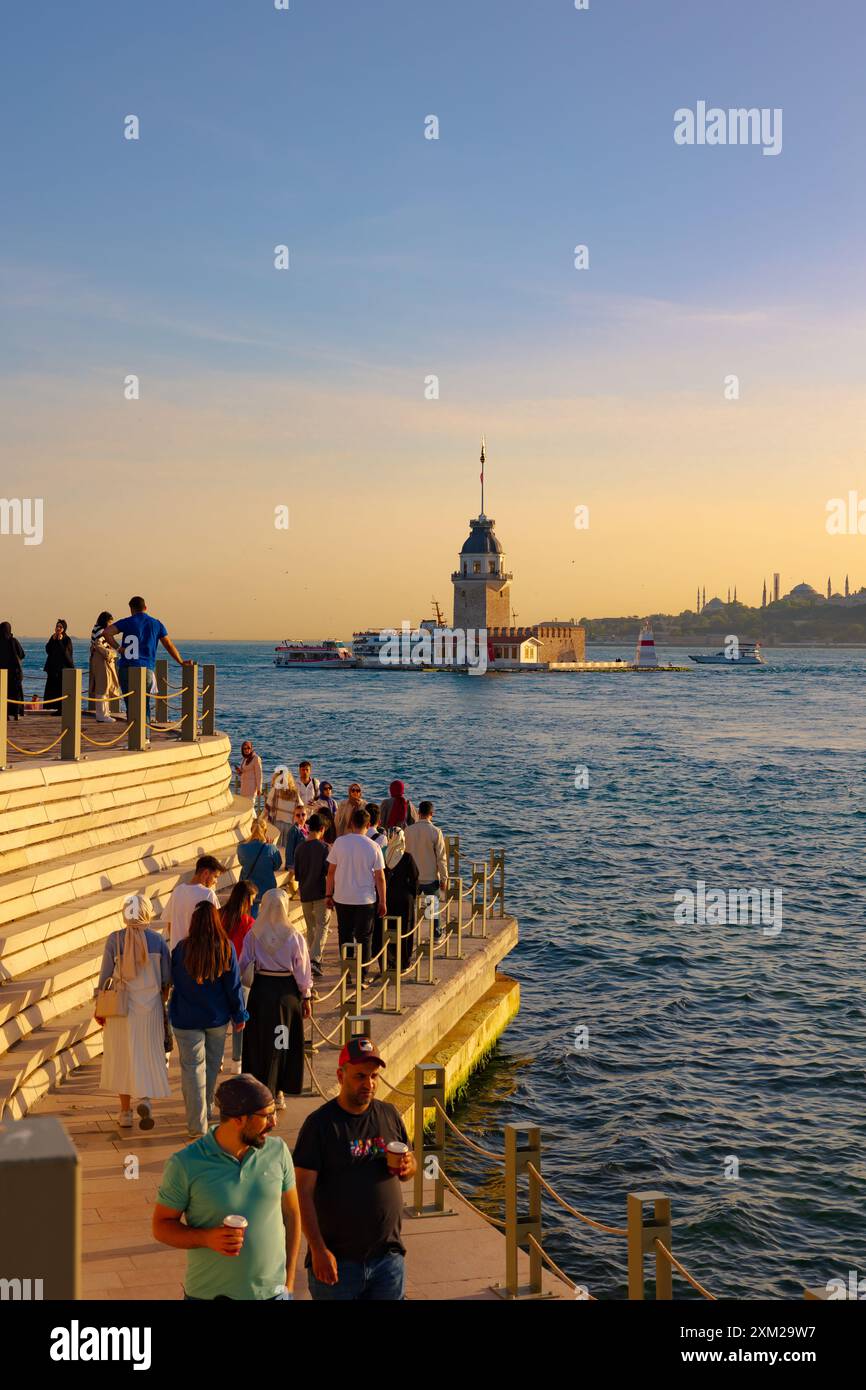 Istanbul vertical photo. Newly constructed Salacak coast and Kiz Kulesi view at sunset. Istanbul ...