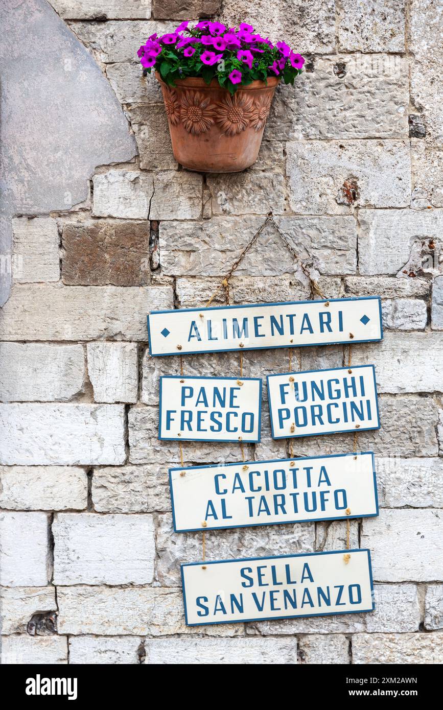 Italian meats hi-res stock photography and images - Alamy