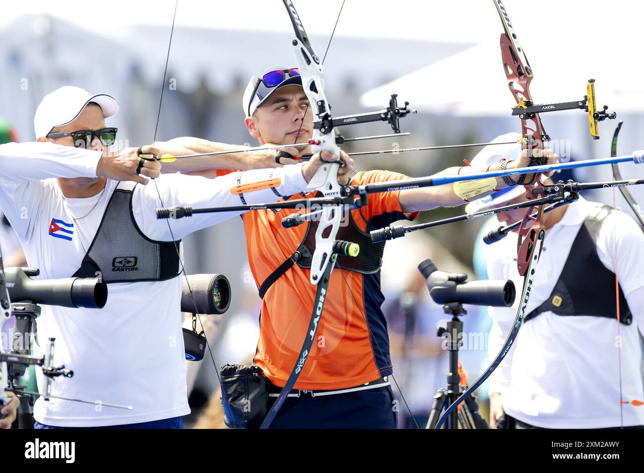 PARIS - Archer Steve Wijler in action during the qualifications. The ...