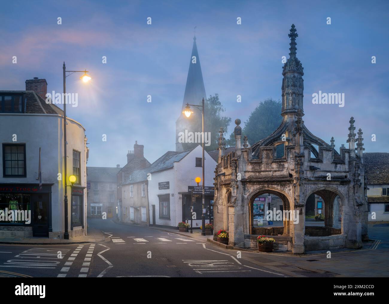 Malmesbury, Wiltshire, England - The historic Market Cross in the ...
