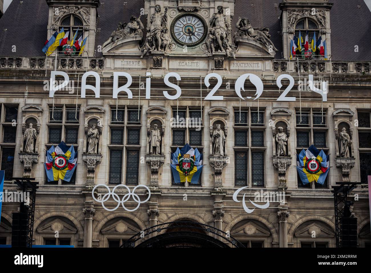 Paris, France. 23rd July, 2024. The facade of the Paris City Hall ...