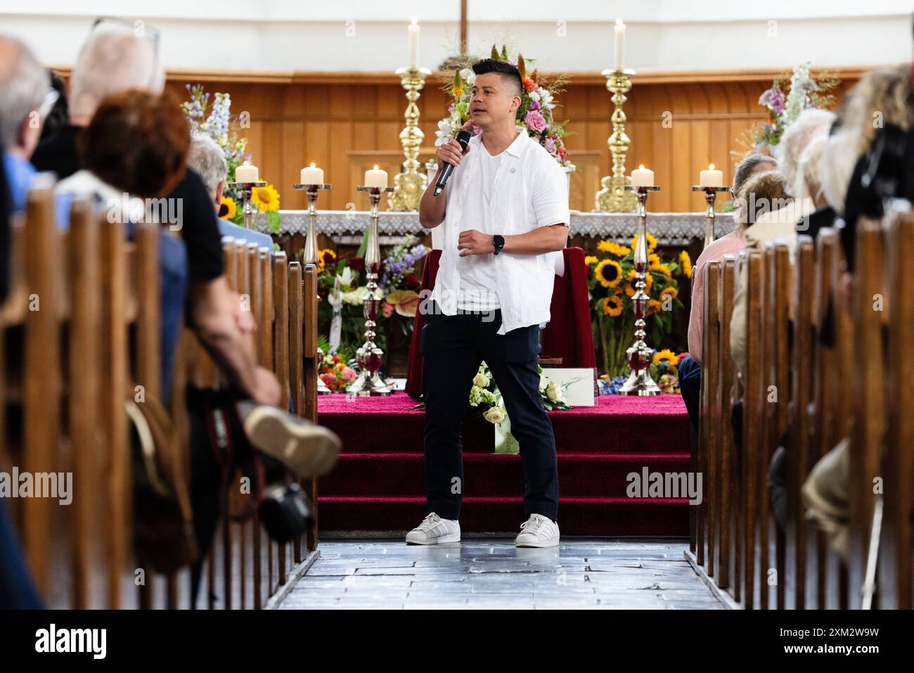 THE HAGUE - Attendees in the Kloosterkerk during the private farewell ...