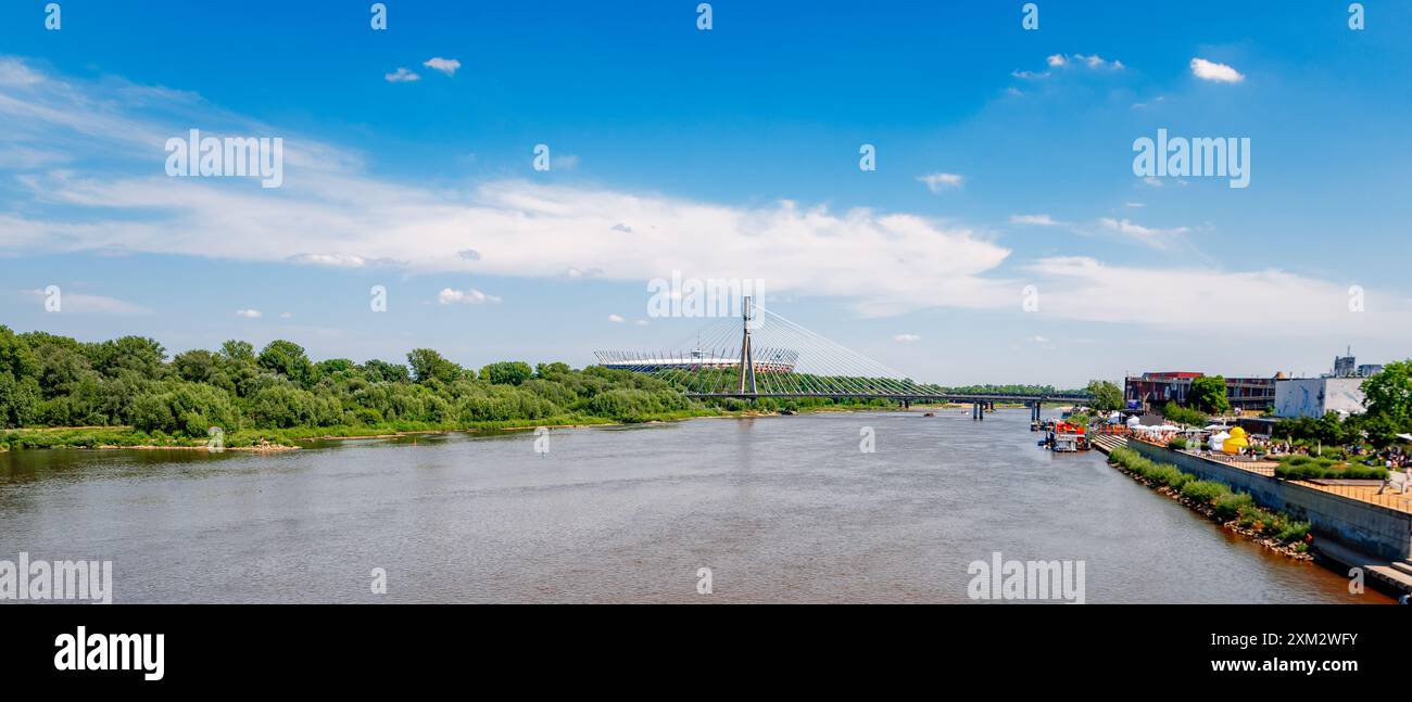River promenade in warsaw poland hi-res stock photography and images ...