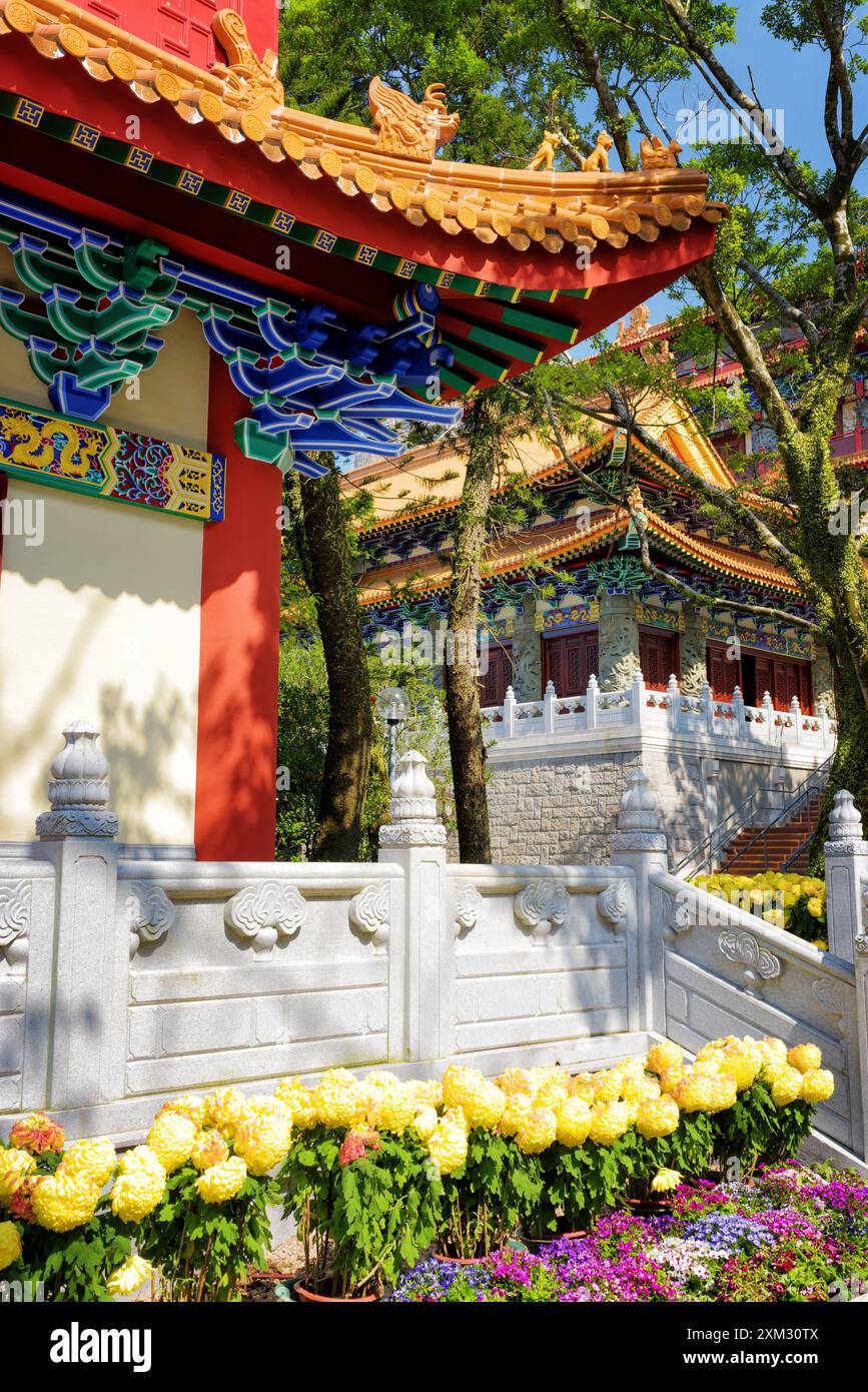 Gilded red wooden roofs in traditional Chinese-style at the Budd Stock ...