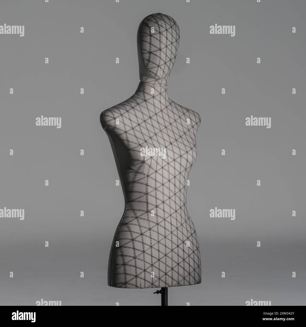 Butler mannequin hi-res stock photography and images - Alamy