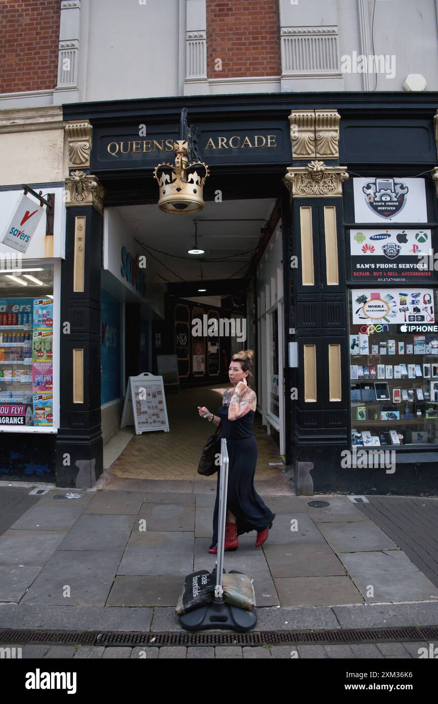 Entrance to the Queens Arcade in hastings East Sussex Stock Photo - Alamy