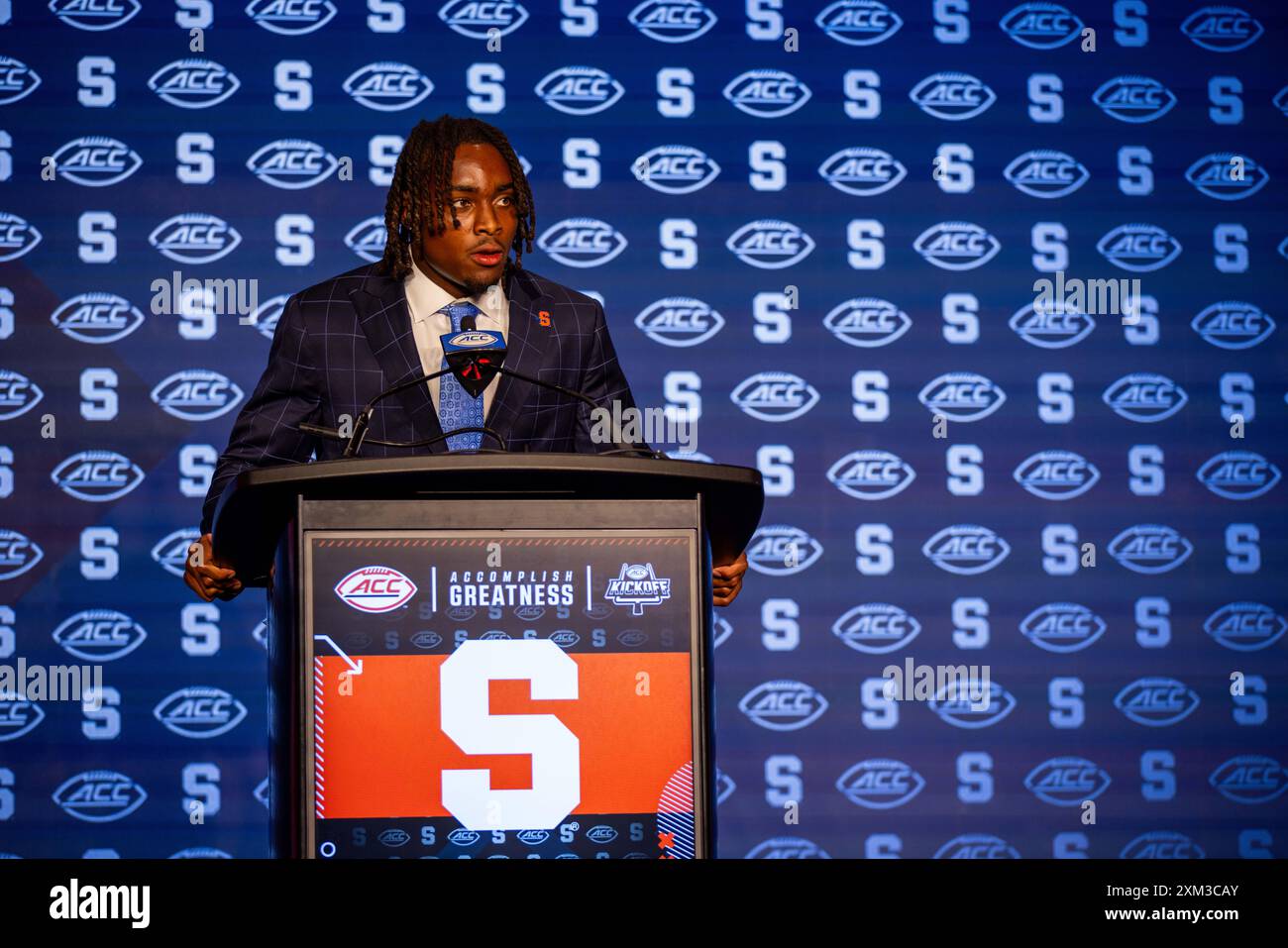 Charlotte, NC, USA. 25th July, 2024. Syracuse Orange running back ...