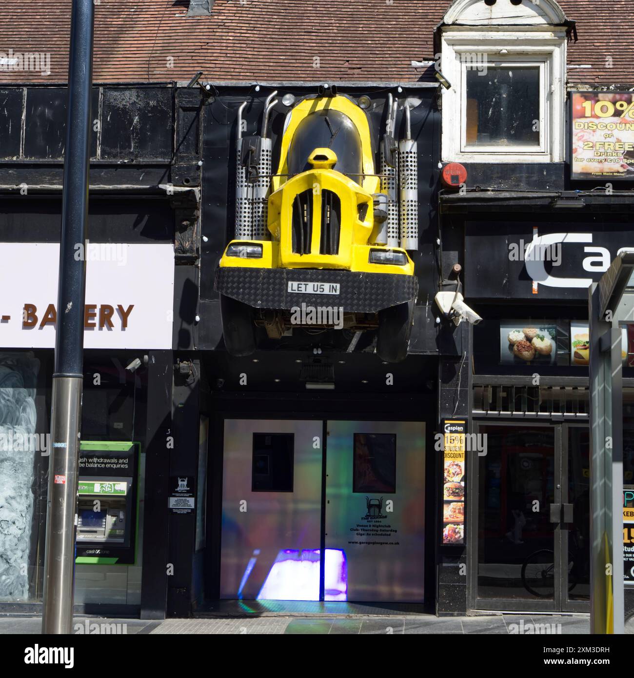Glasgow garage entrance hi-res stock photography and images - Alamy