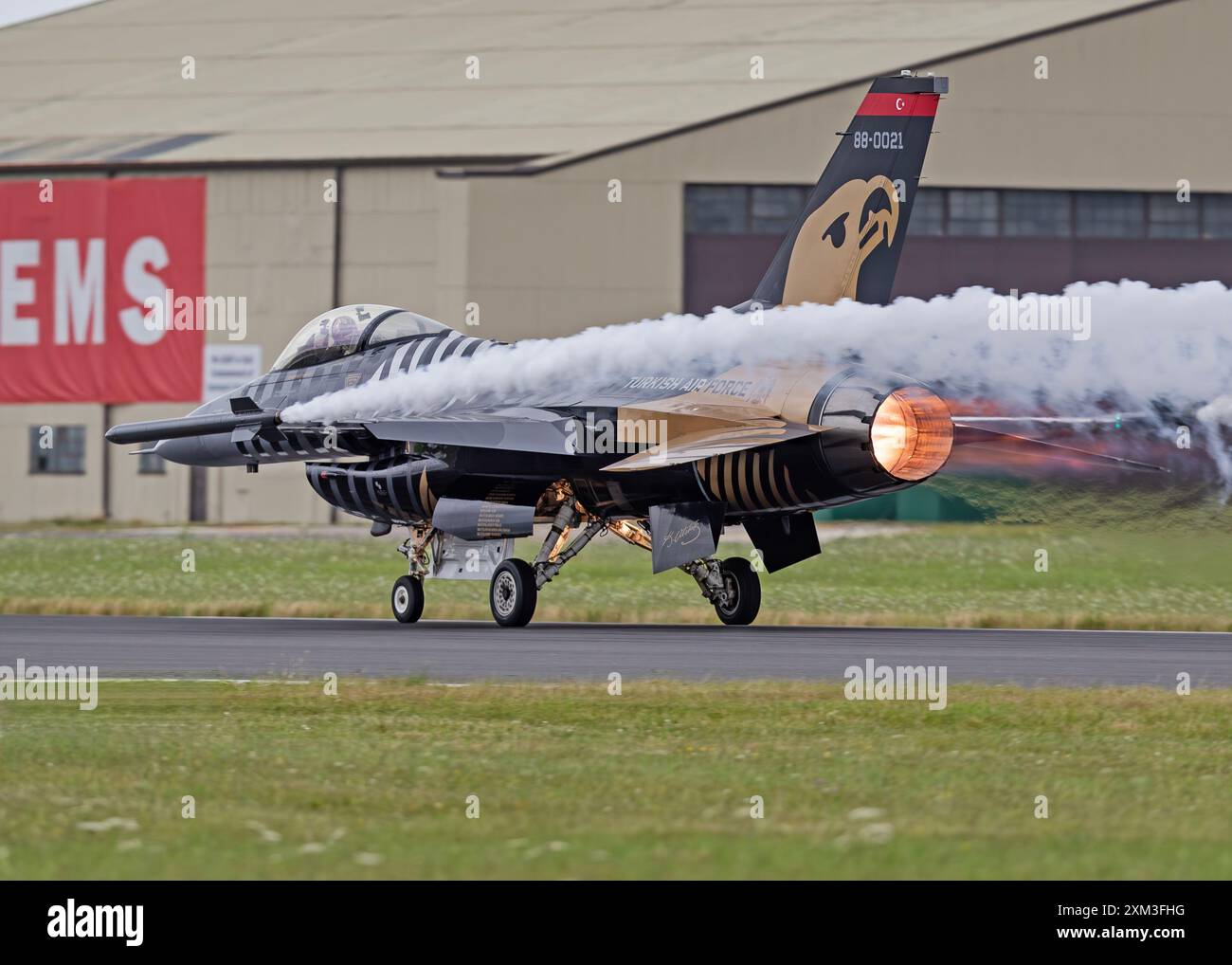 Turkish Air Force General Dynamics F-16CG Fighting Falcon “Solo Turk ...