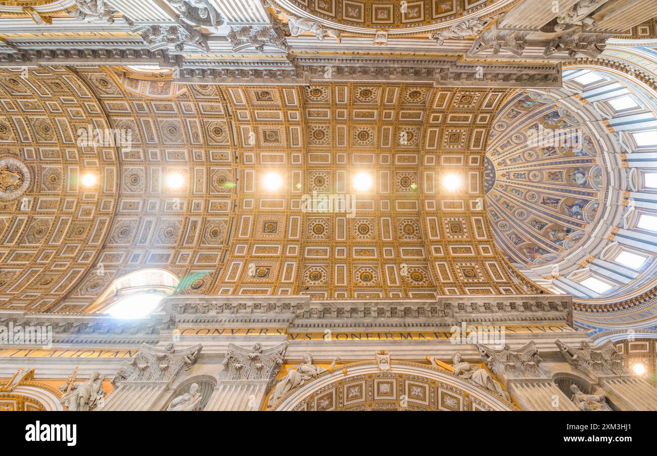 VATICAN, ROME, ITALY - October 4, 2016: Interiors (roof) and ...