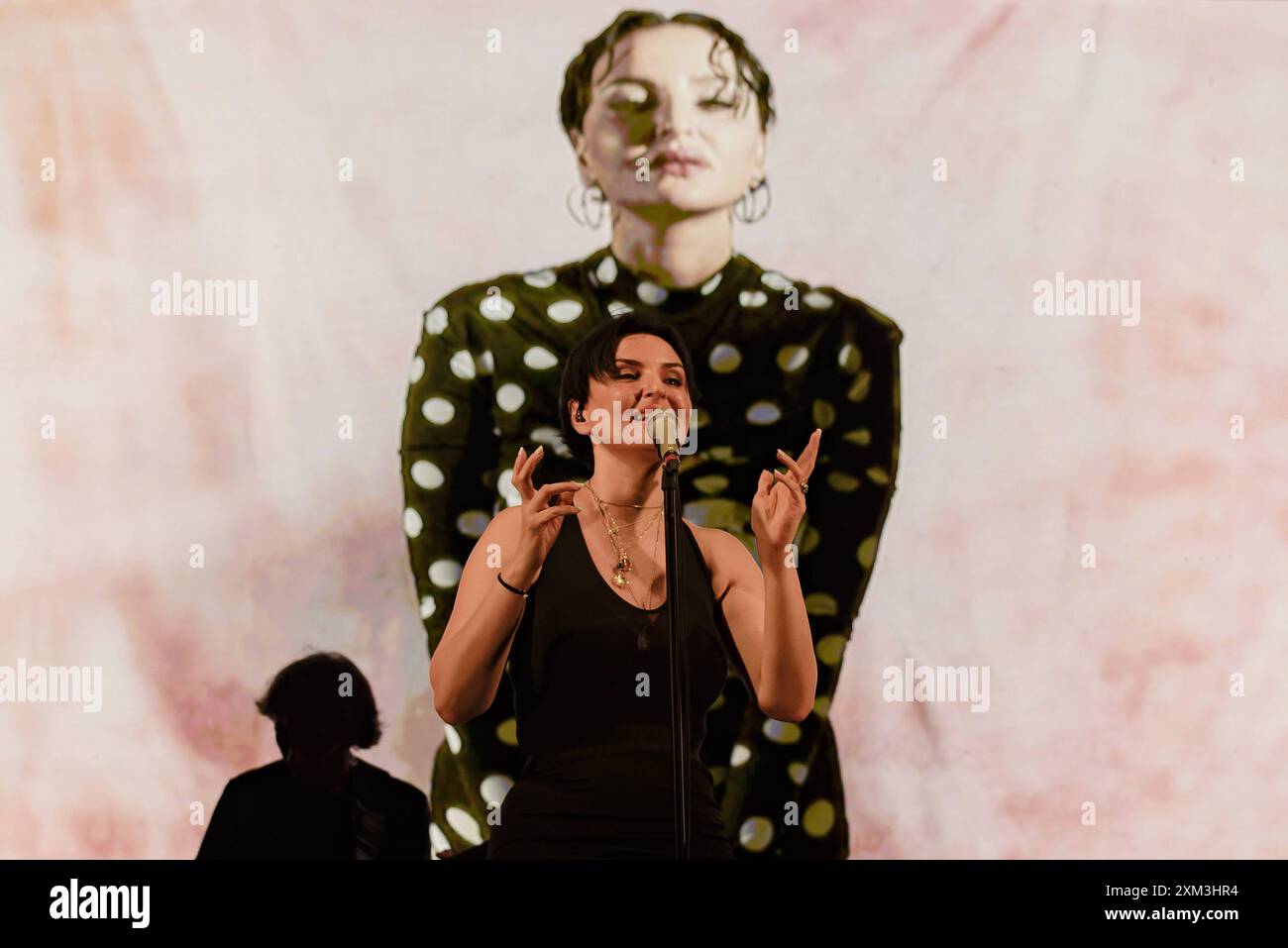 Arisa live concert hi-res stock photography and images - Alamy