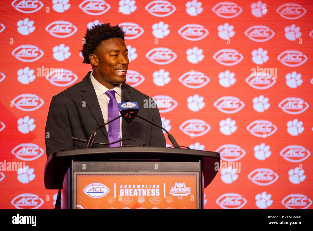Charlotte, NC, USA. 25th July, 2024. Clemson Tigers linebacker Barrett ...