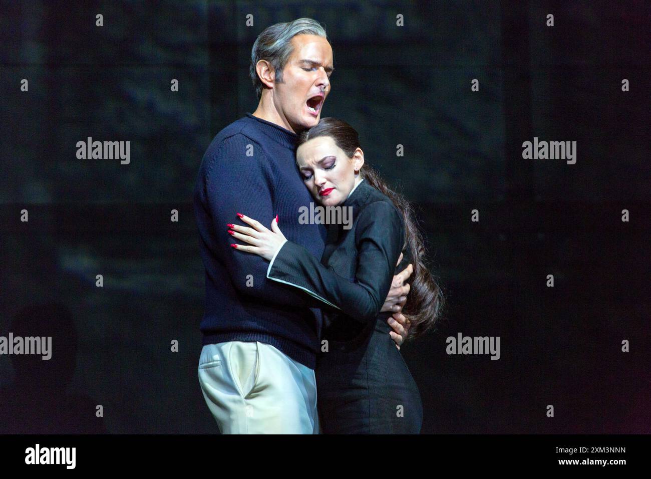 Nicholas Lester (Orphee), Jennifer France (The Princess) in ORPHEE at ...