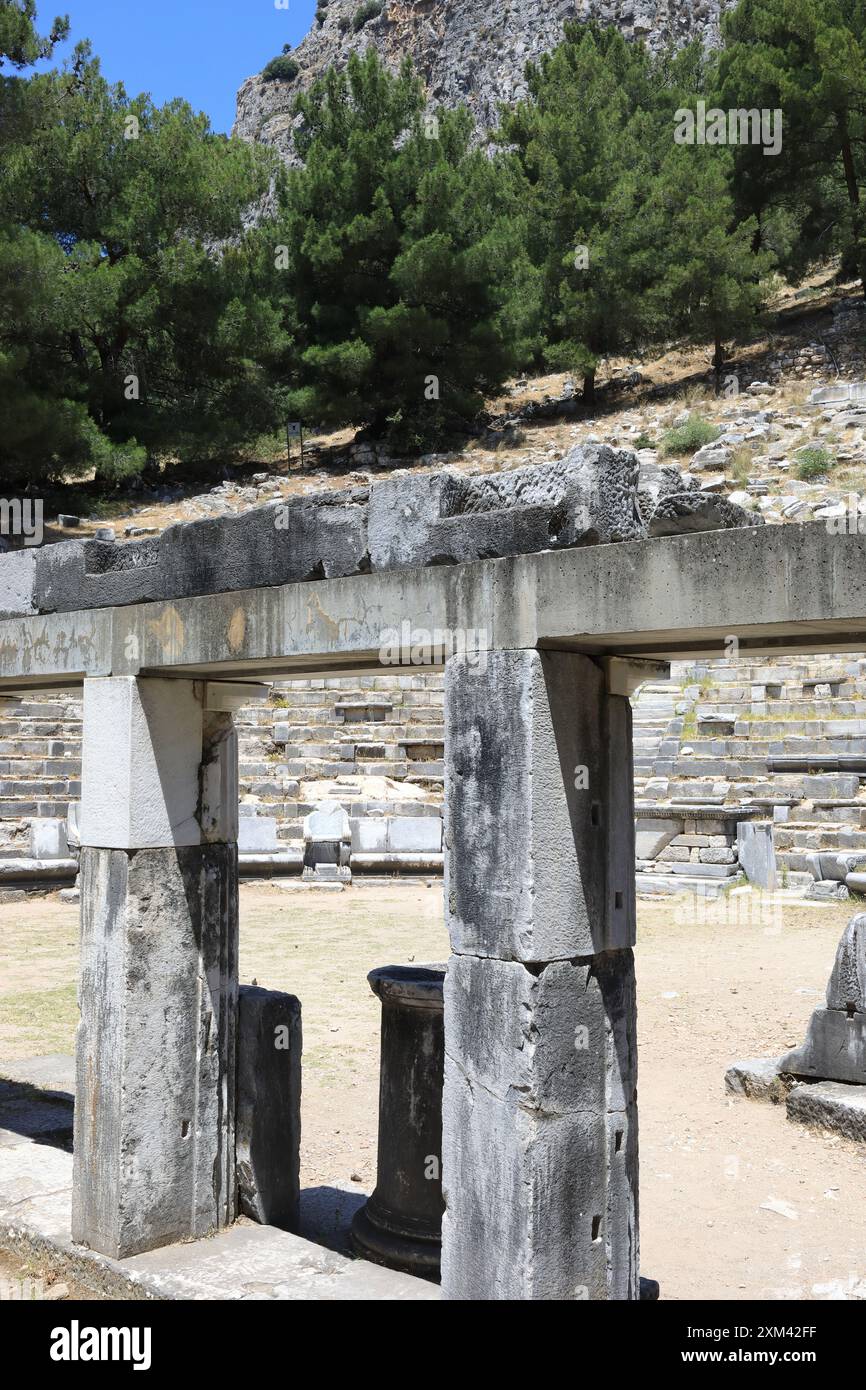 Wallpaper remains hi-res stock photography and images - Alamy