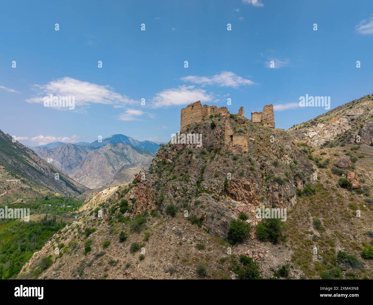 Sapaca castle hi-res stock photography and images - Alamy