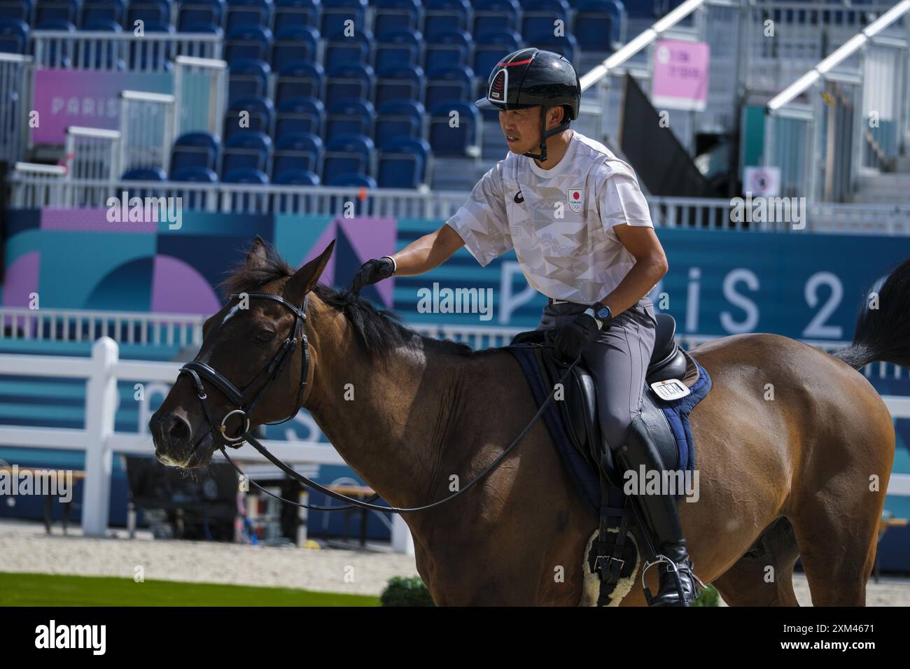 Kazuma TOMOTO riding VINCI DE LA VIGNE JRA, Equestrian trainning ...