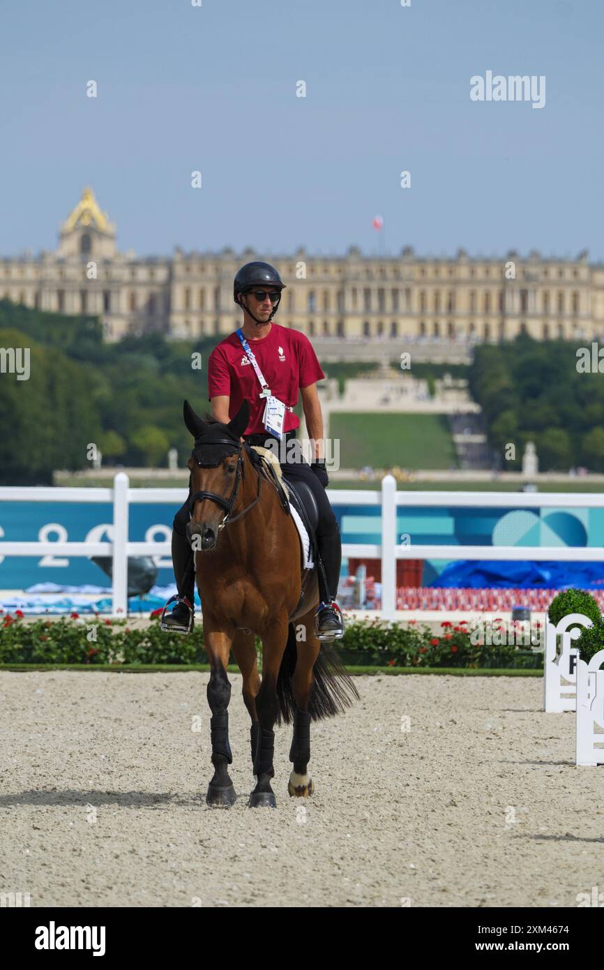 Gireg LE COZ riding AISPRIT DE LA LOGE, Equestrian trainning session ...