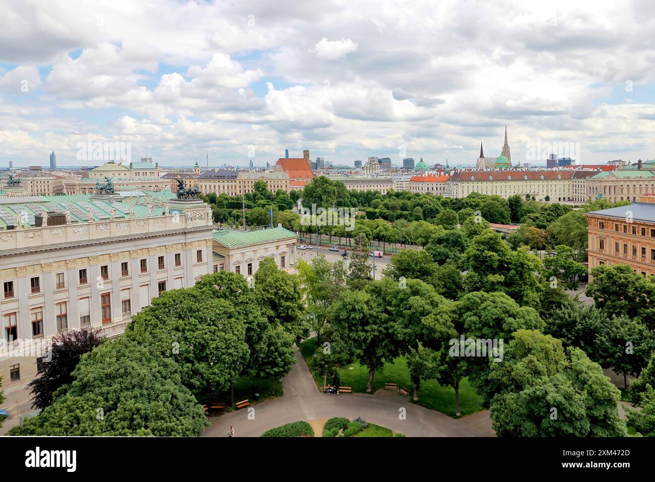 Wien Panorama von oben, Parlament Stock Photo - Alamy