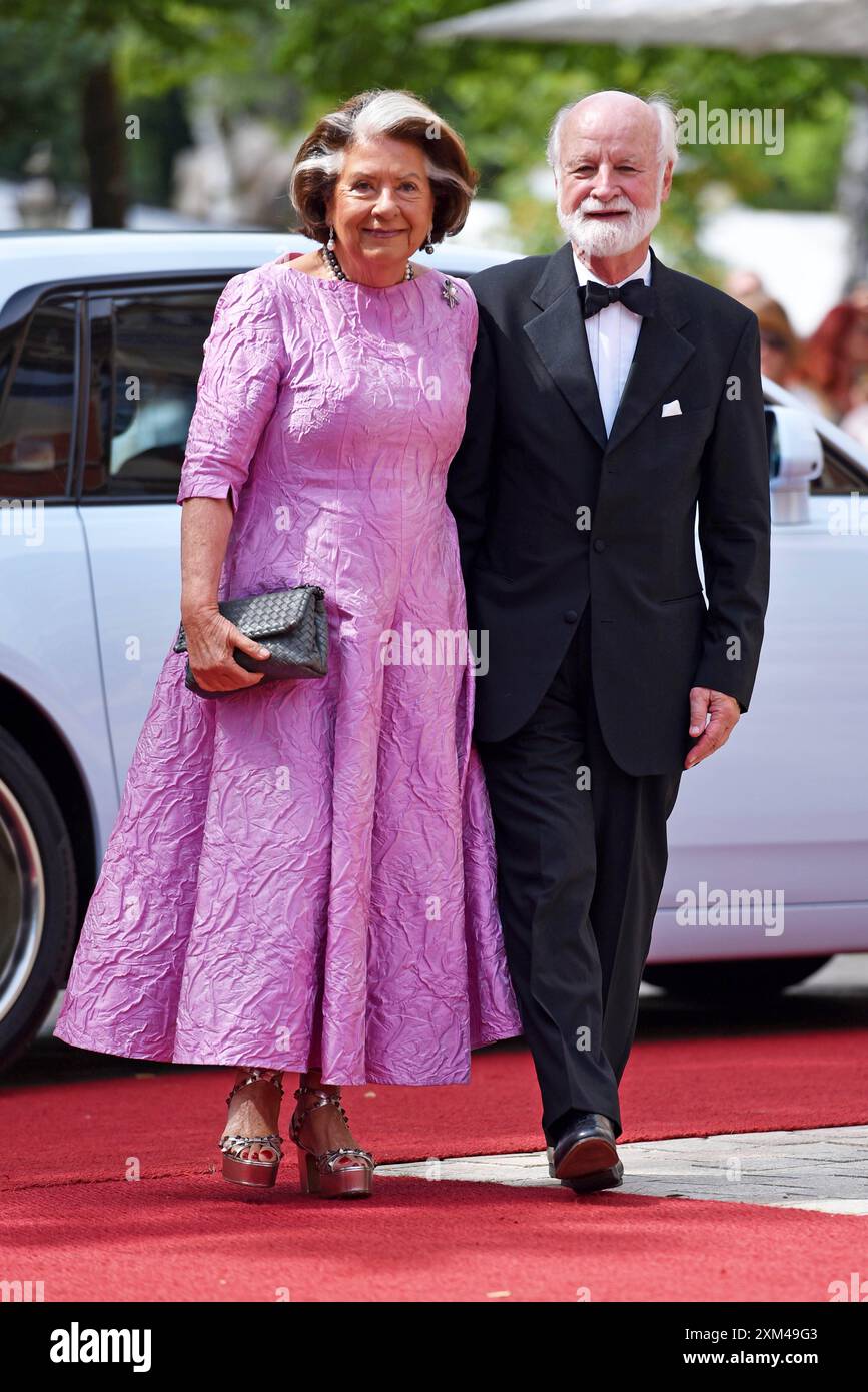 Richard Gaul mit Ehefrau Sibylle Zehle bei der Eröffnung der Bayreuther ...