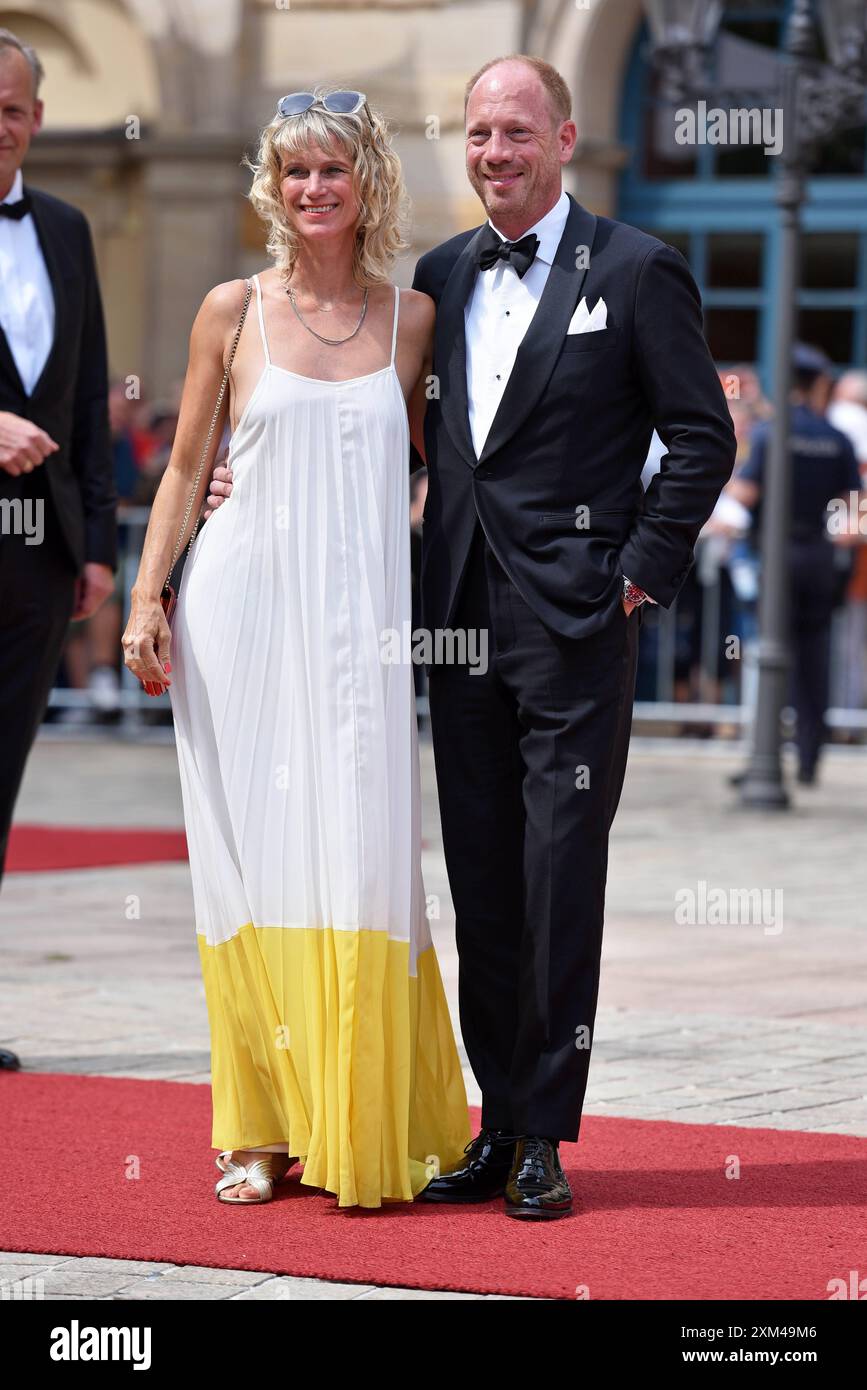 Johann von Buelow mit Ehefrau Katrin Buelow bei der Eröffnung der ...