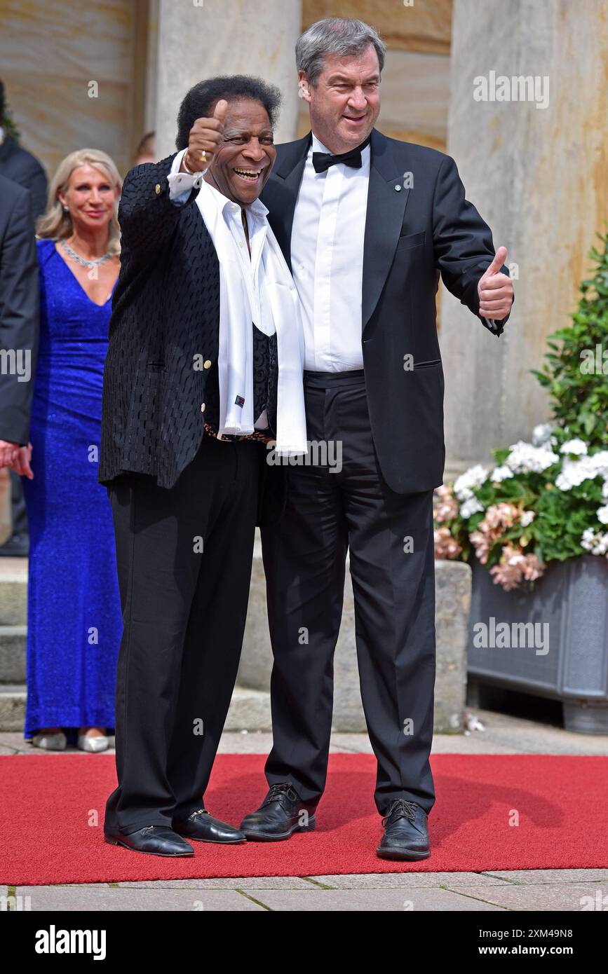 Roberto Blanco, Markus Söder bei der Eröffnung der Bayreuther ...