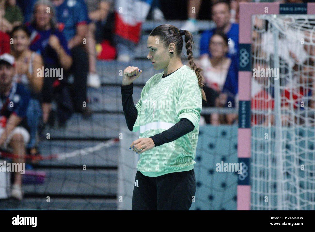 Laura Glauser of France, Handball, Women's Preliminary Round Group B ...