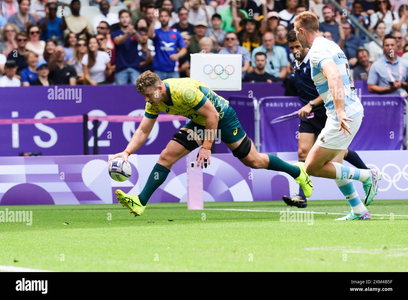 Paris, France, 25 July, 2024. Nick Malouf (10) of Team Australia scores ...