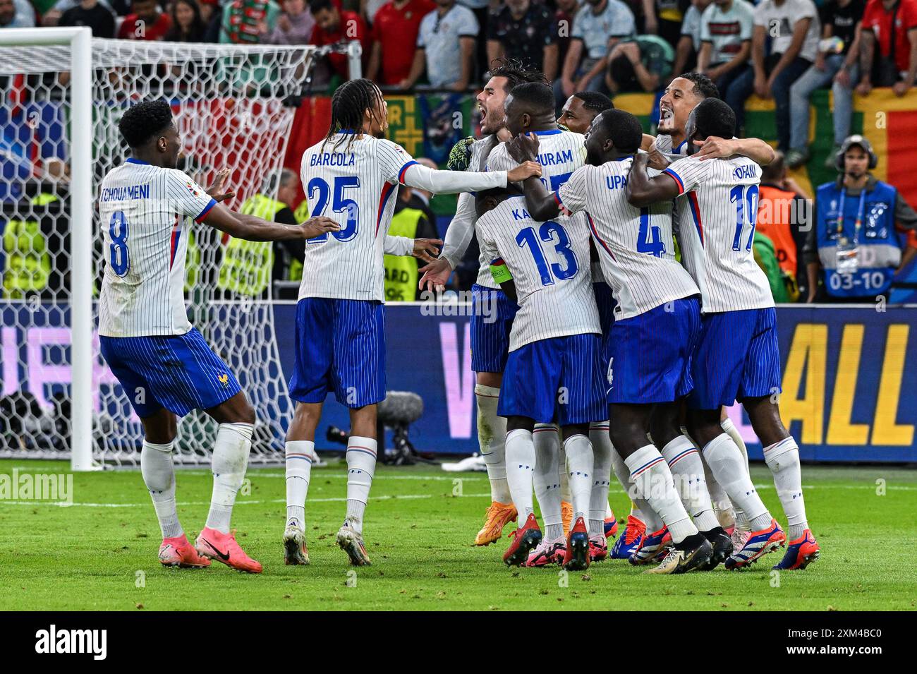 The players of France celebrate because they can go to the semi finals ...