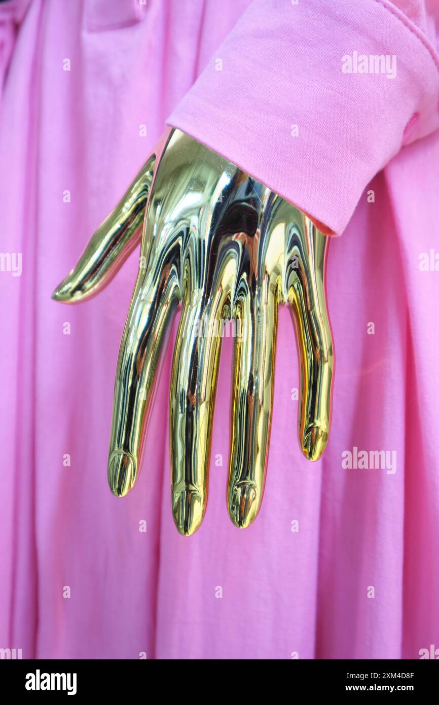 Shiny fingers hi-res stock photography and images - Alamy