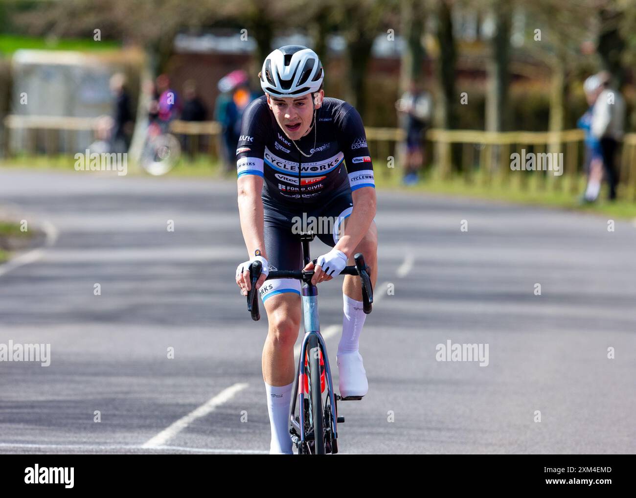 Jamie Whitcher crossing the line for 3rd at the RCR Fatcreations The ...