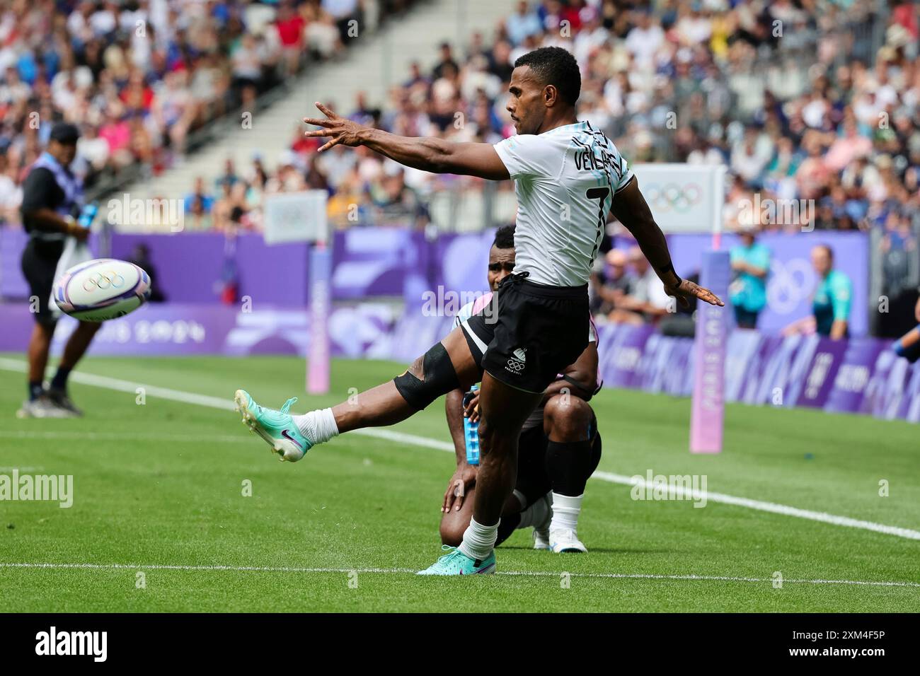 PARIS, FRANCE - JULY 25: Terio Tamani (7) of Team Fiji attempts a ...