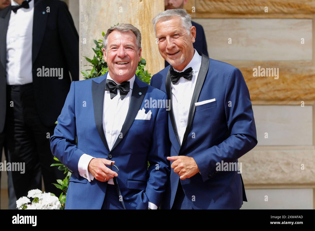 Patrick Lindner mit Ehemann Peter Schäfer bei der Eröffnung der 112 ...