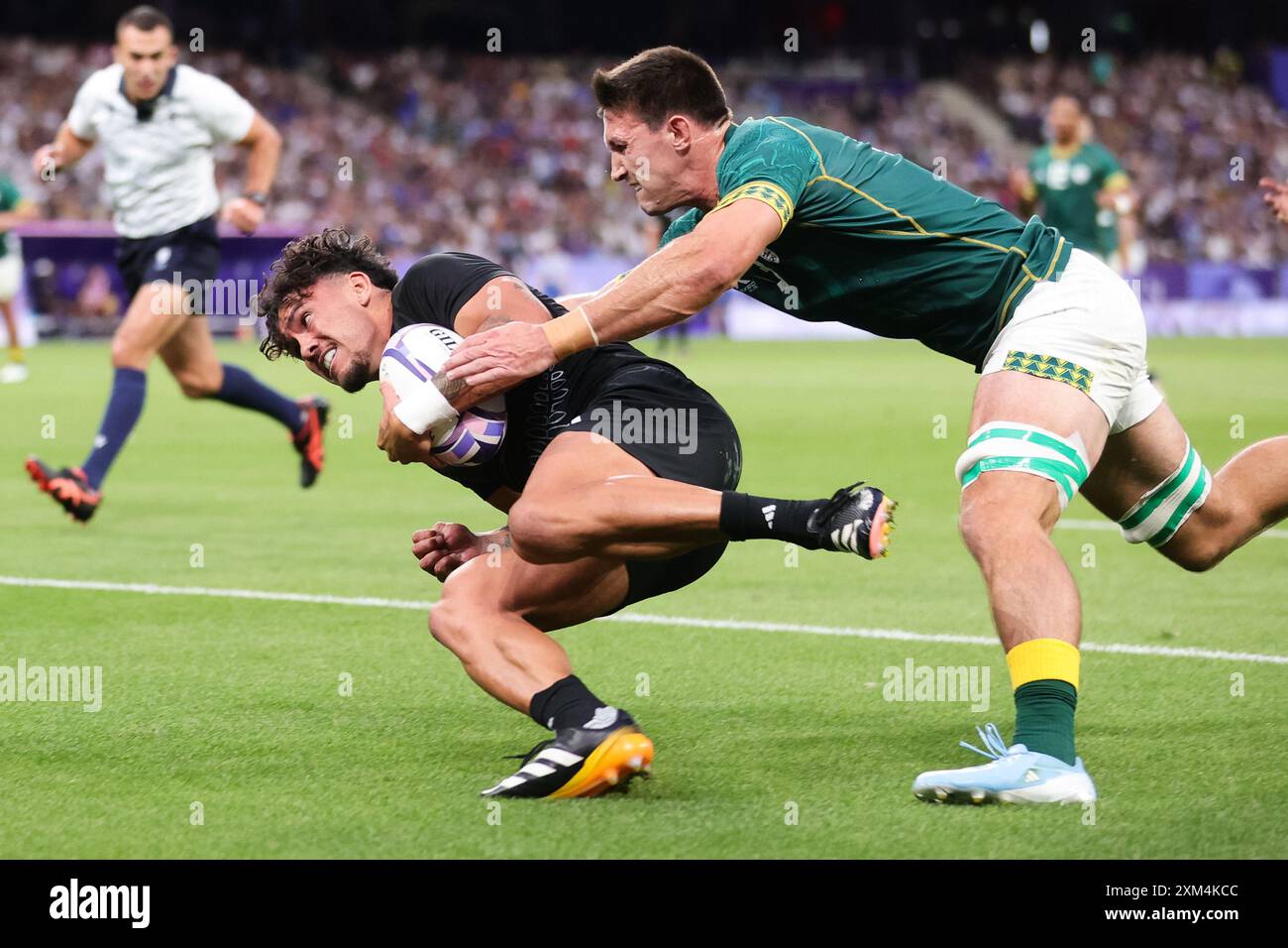 Paris, France, 25 July, 2024. Moses Leo (11) of Team New Zealand scores ...
