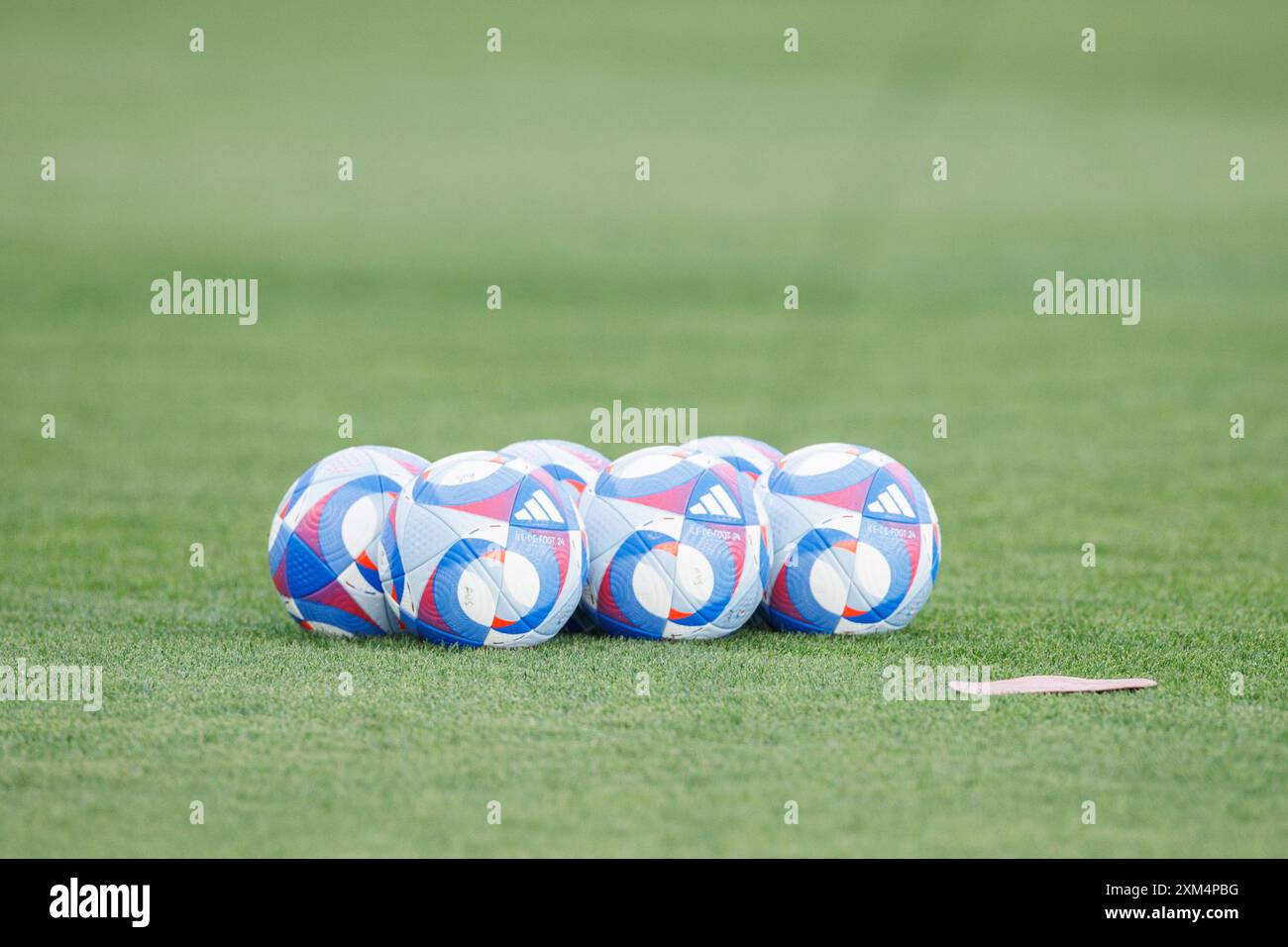 Paris 2024 olympic games women football hi-res stock photography and images - Alamy