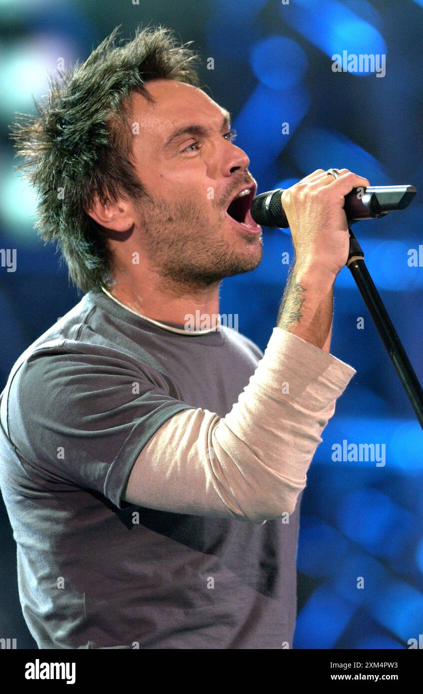 Nek live concert 2003 hi-res stock photography and images - Alamy