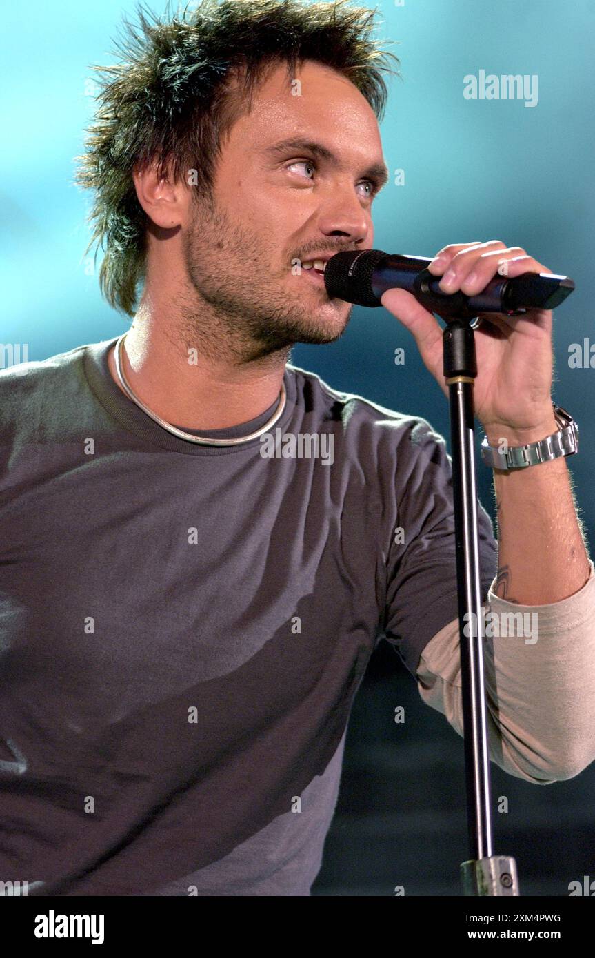 Nek live concert 2003 hi-res stock photography and images - Alamy