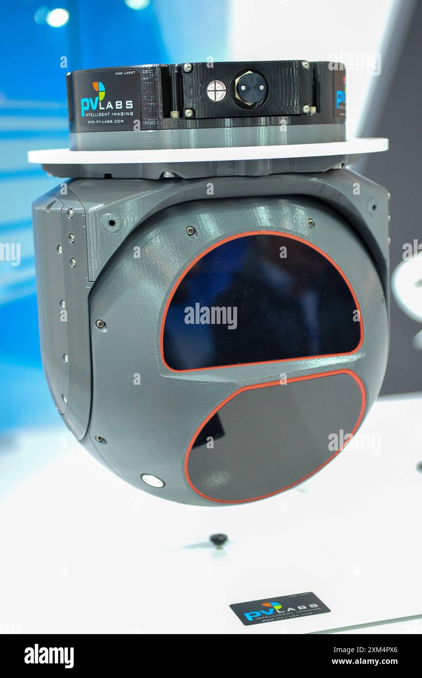 Static labs hi-res stock photography and images - Alamy