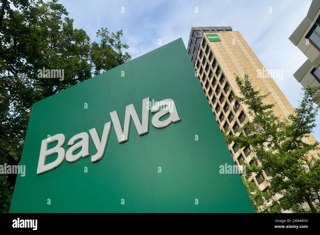 Agrarkonzern BayWa in schwerer Krise .BayWa Schriftzug,Logo,Emblem ...