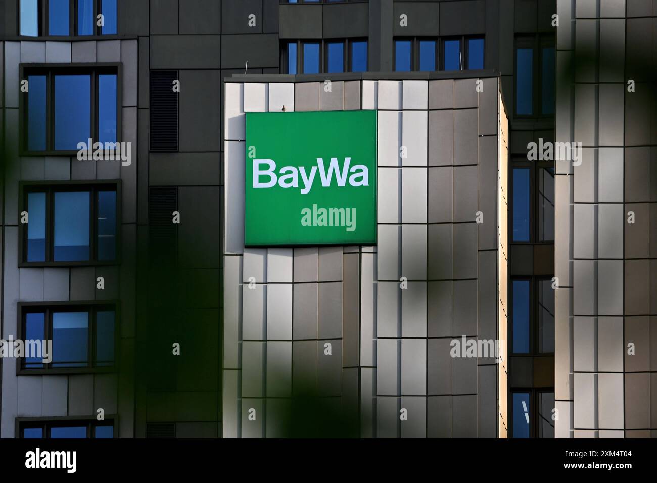 Agrarkonzern BayWa in schwerer Krise .BayWa Schriftzug,Logo,Emblem ...