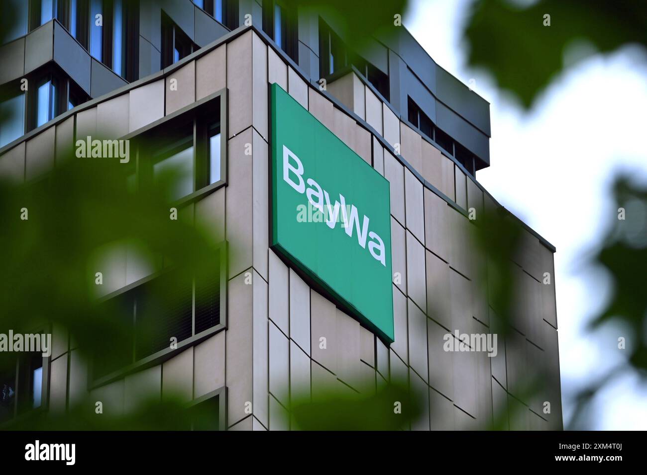 Agrarkonzern BayWa in schwerer Krise .BayWa Schriftzug,Logo,Emblem ...