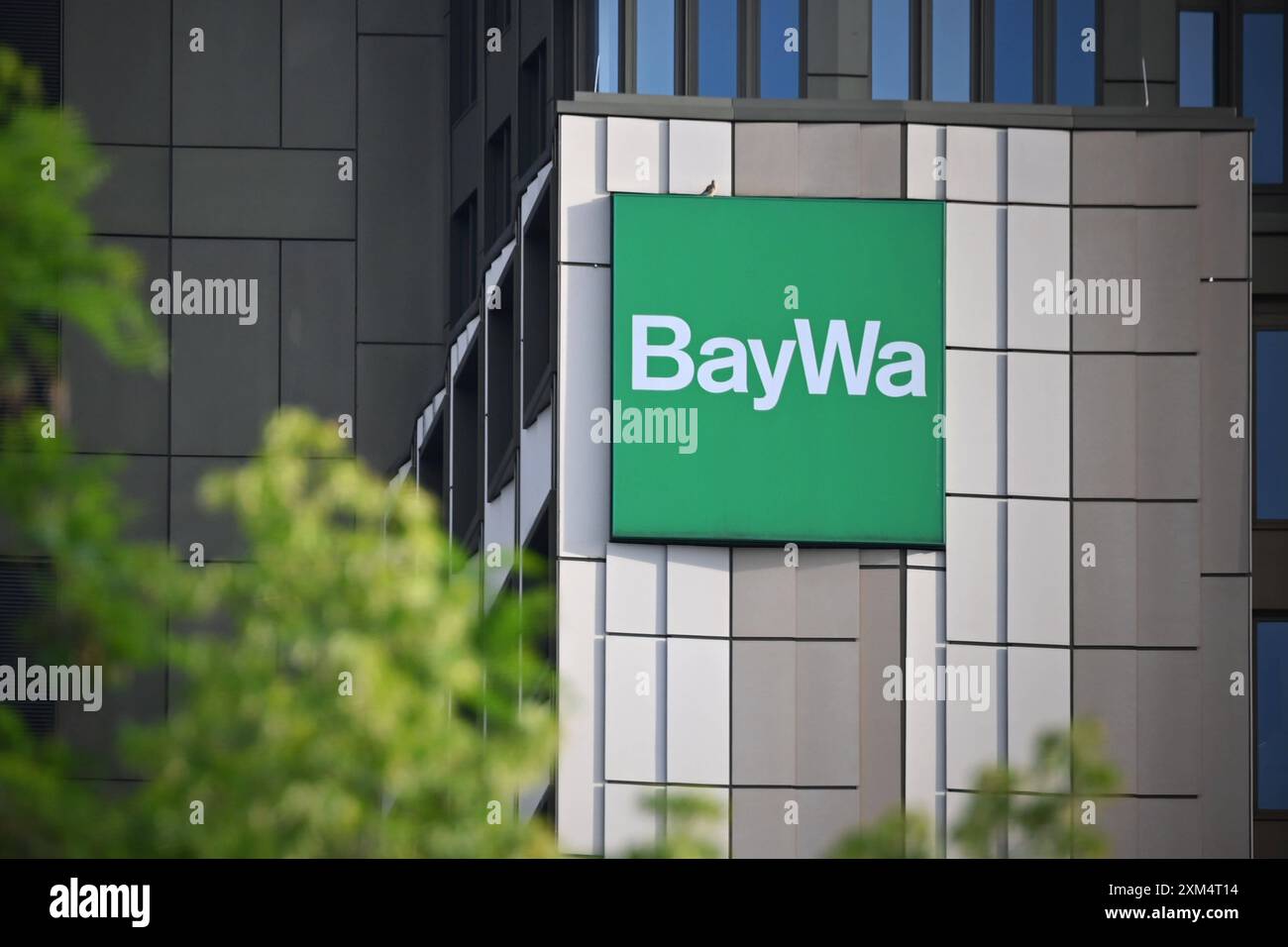 Agrarkonzern BayWa in schwerer Krise .BayWa Schriftzug,Logo,Emblem ...