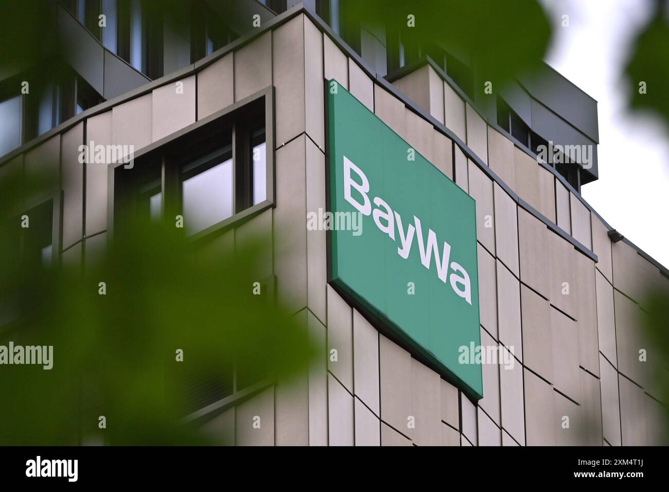 Agrarkonzern BayWa in schwerer Krise .BayWa Schriftzug,Logo,Emblem ...