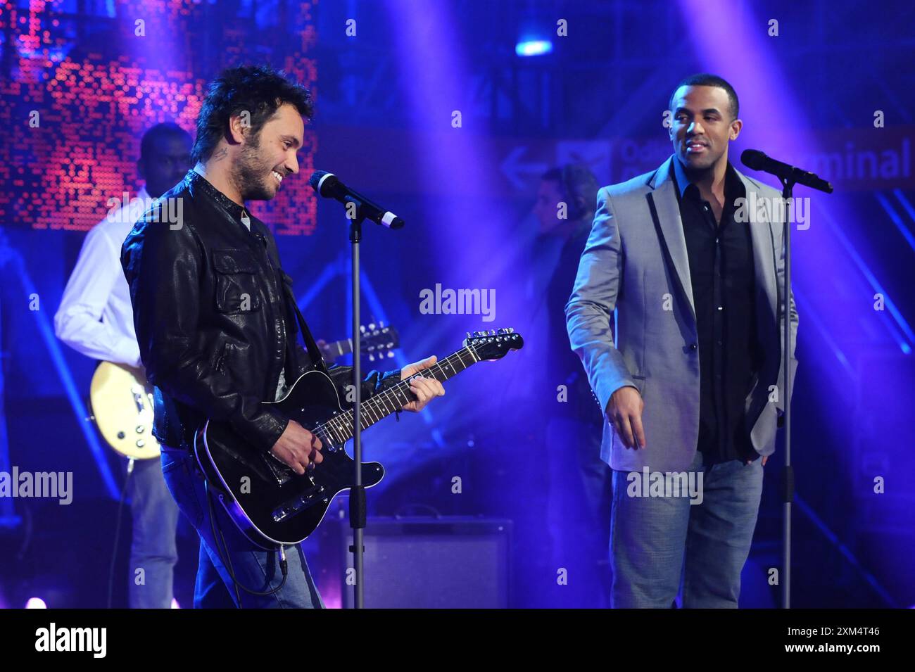 Milan Italy 20/11/2008: Nek,Italian singer, and Craig David, British ...