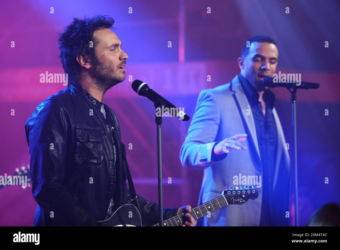 Milan Italy 20/11/2008: Nek,Italian singer, and Craig David, British ...