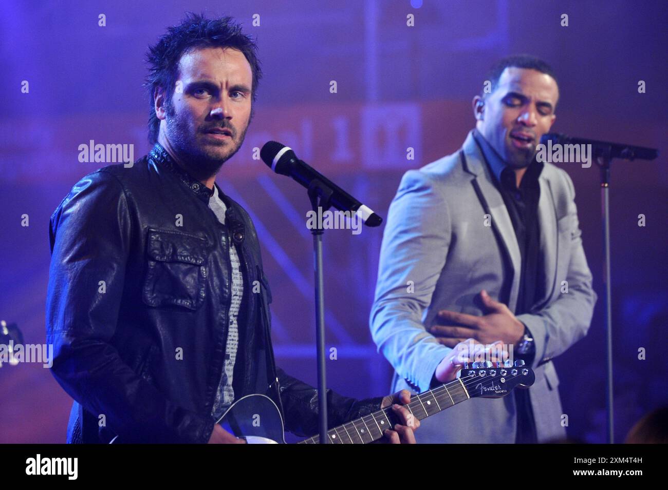 Milan Italy 20/11/2008: Nek,Italian singer, and Craig David, British ...