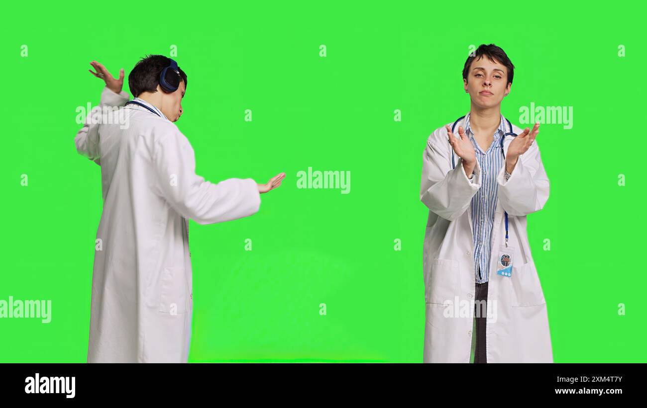 Chromakey clapping hi-res stock photography and images - Alamy