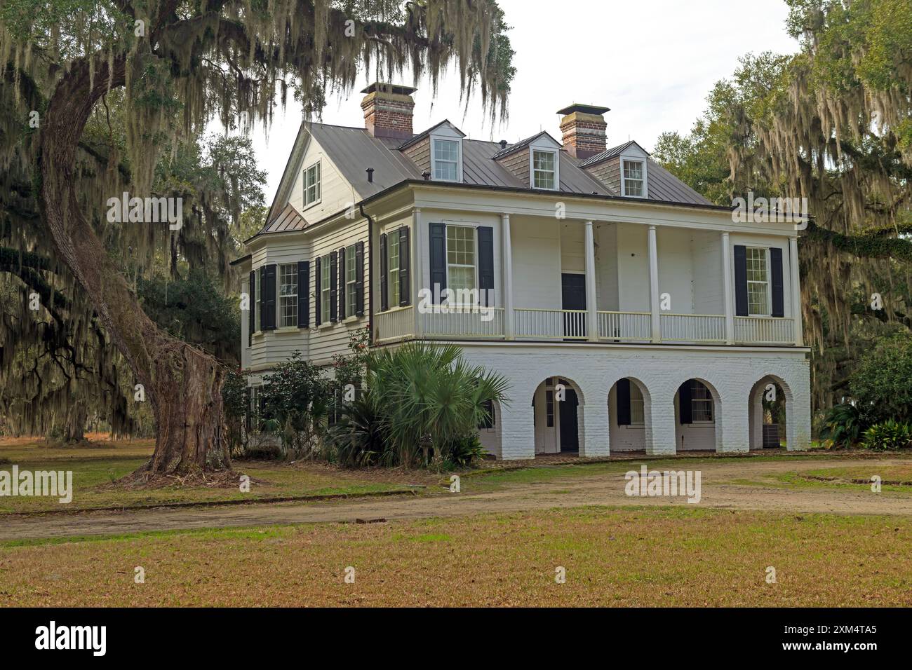Preserved Antebellum Plantation House in the Ernest F.Hollings ACE ...